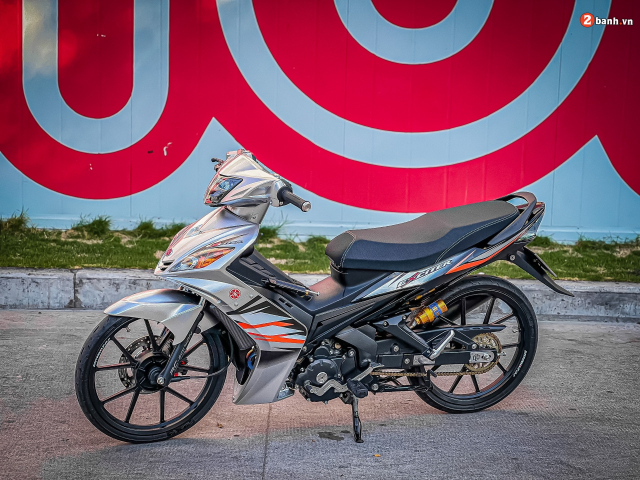 Ex 135 độ sở hữu cấu hình heo dầu kịch độc trông cứ như gắn để trưng ...