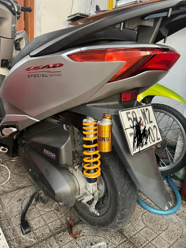 Độ hot của Lead 4v đã ảnh hướng thế nào đến giá phuộc Ohlins | 2banh.vn