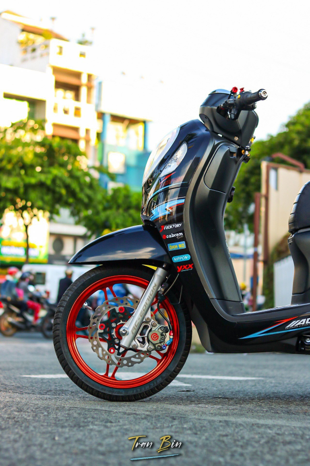 Cận cảnh Scoopy độ có số lượng trợ lực gấp đôi thông thường | 2banh.vn