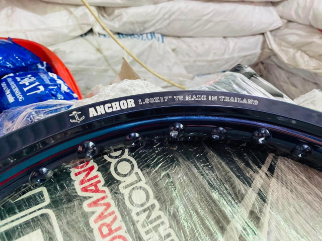 Thị trường xuất hiện dòng niềng mới đẹp - rẻ - bóng | 2banh.vn