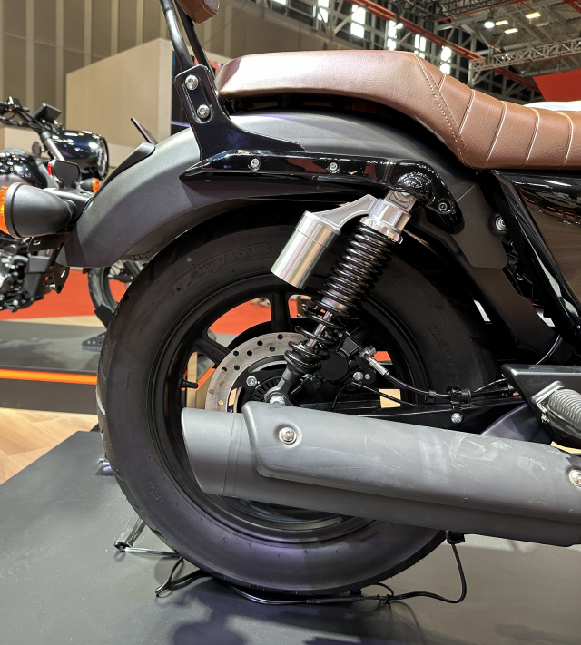 Chiêm ngưỡng Renegade và Scrambler X Cafe - 2 mẫu xe của UM Motorcycles ...